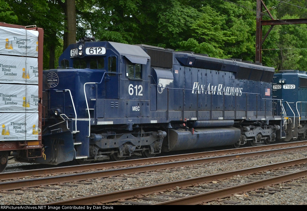 MEC SD40M-2 612 as the third unit on Q417-17